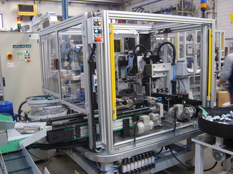 MT ZANETTI Hidrolik Çabuk Bağlantı Elemanları Montaj Makinesi ...